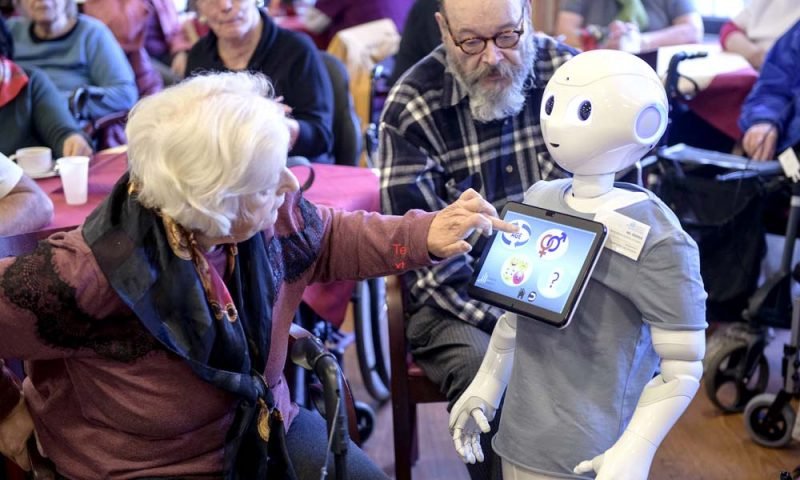 A Guide to How Technology can Help the Elderly - Memprize