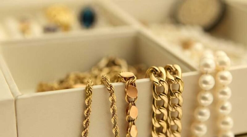 How to Spot Fake Gold Jewelry: A Quick Guide - Memprize