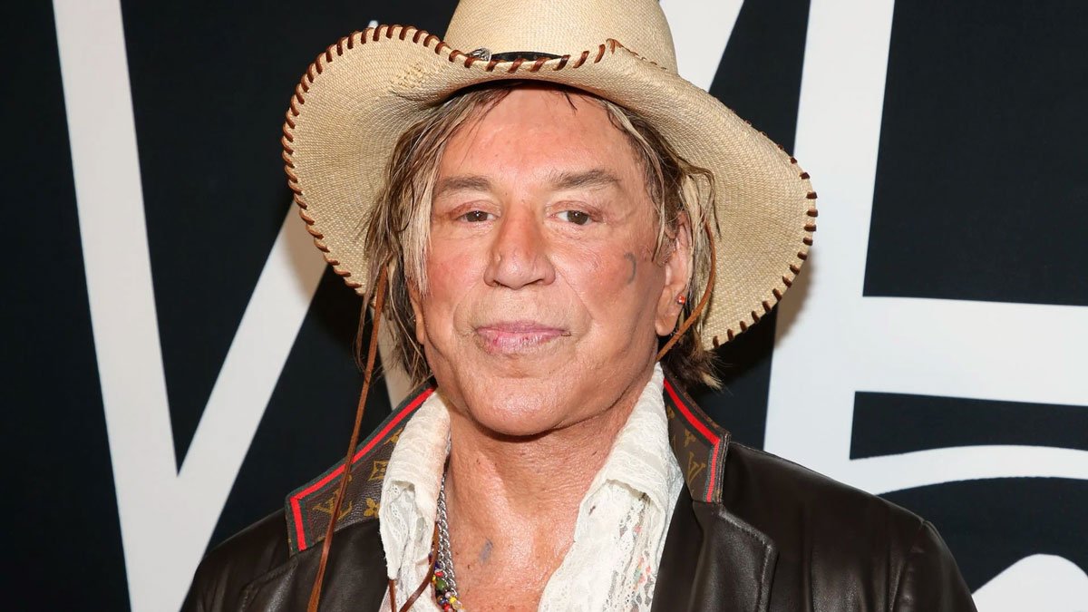 Mickey Rourke: From Hollywood Heartthrob to Boxing Comeback King - The ...